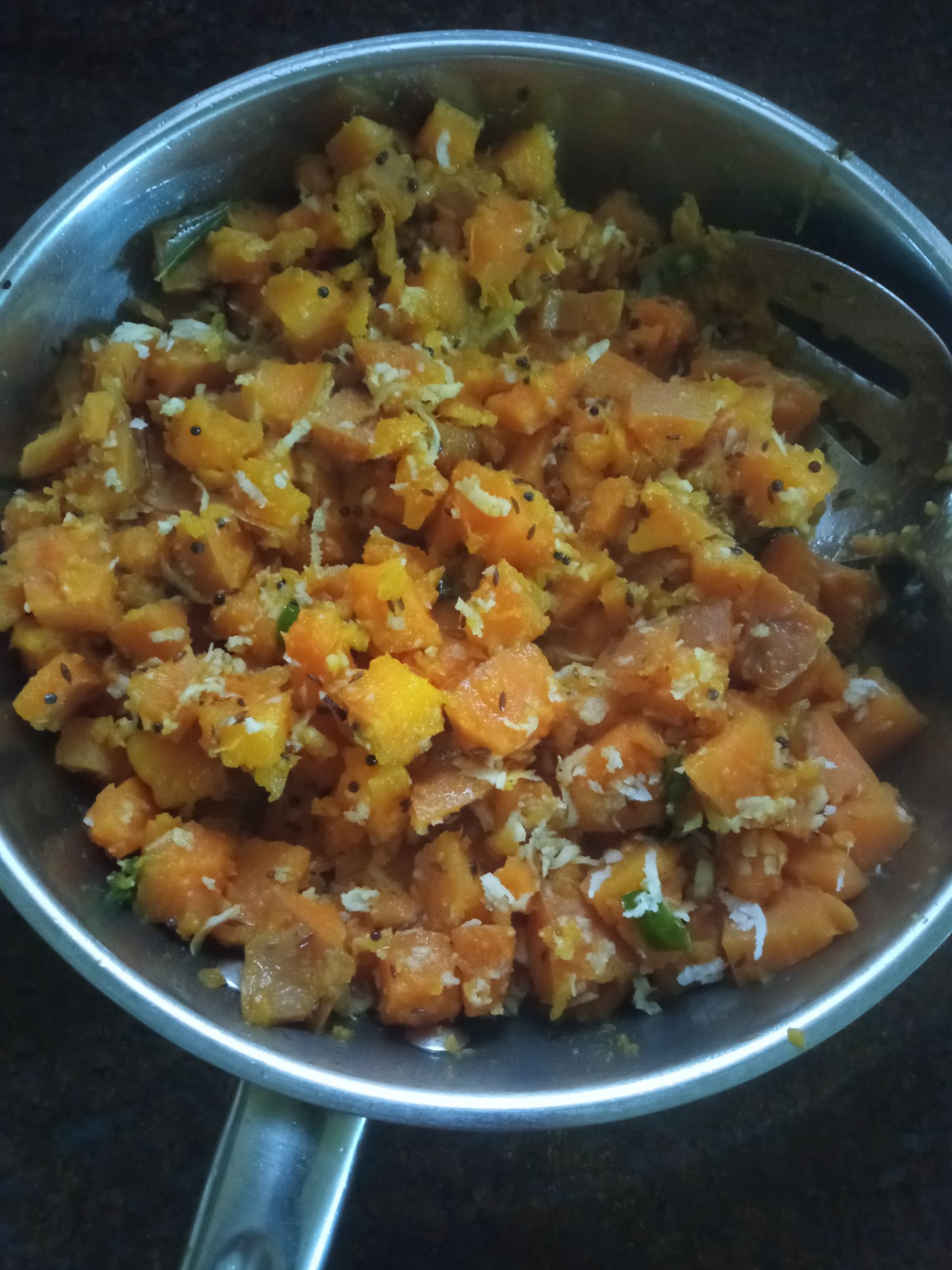 Kananga Usli – Theek phovu | Sweet potato stir fry – Spicy thin Poha ...